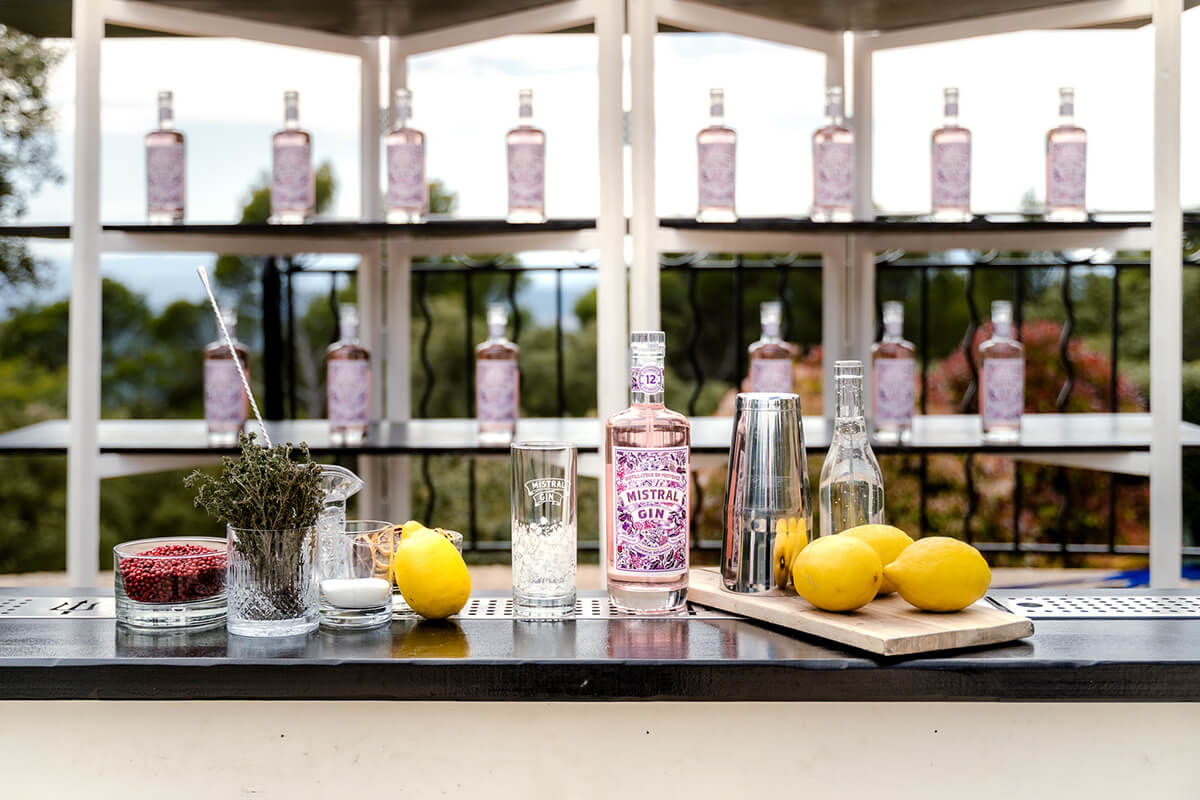 MistralGin: a unique dry gin that exalts our senses!